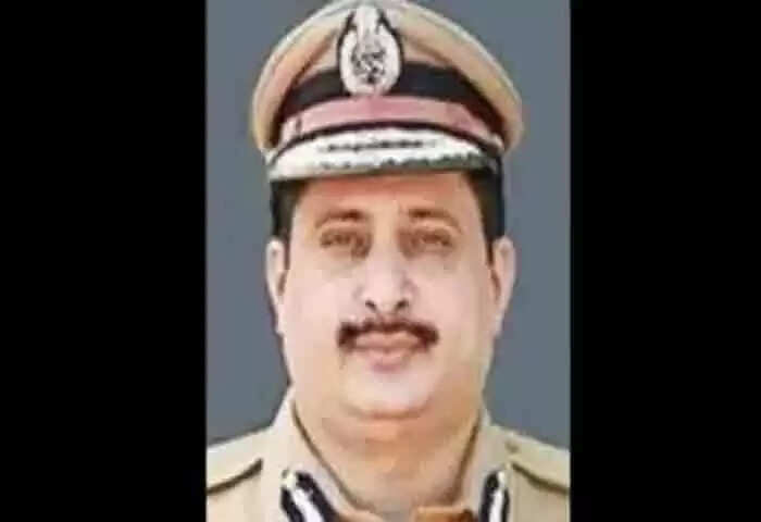 IG Lakshman | മോന്‍സന്‍ മാവുങ്കല്‍ പ്രതിയായ പുരാവസ്തു തട്ടിപ്പു കേസില് ...