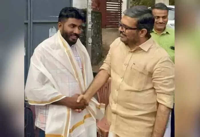 MB Rajesh | 'ധീരതയുടെയും ആത്മത്യാഗത്തിന്റെയും പ്രതീകം'; മരണത്തെ ...