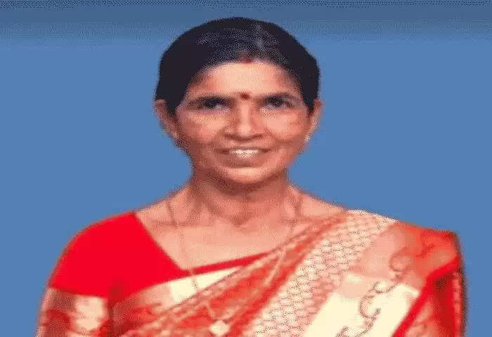 Dead | കൂത്തുപറമ്പില്‍ കടന്നല്‍ കുത്തേറ്റ് പരുക്കേറ്റ് ചികിത്സയിലായിരുന്ന വീട്ടമ്മ മരിച്ചു ...