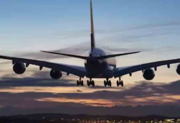 Passengers Deplaned | സുരക്ഷാ നടപടിക്രമങ്ങള്‍ പാലിക്കുന്നതില്‍ അലംഭാവം ...