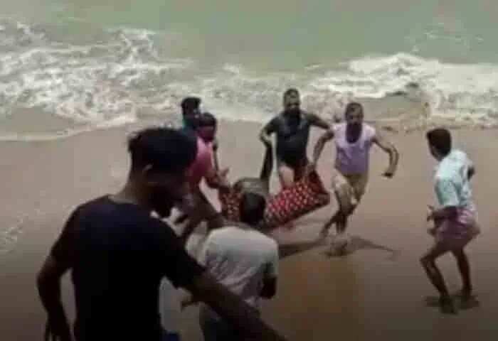 Dead Body | ചാലിയം തീരത്തിന് സമീപം മധ്യവയസ്‌കന്റേതെന്ന് തോന്നിക്കുന്ന മൃതദേഹം അടിഞ്ഞു; ആളെ ...